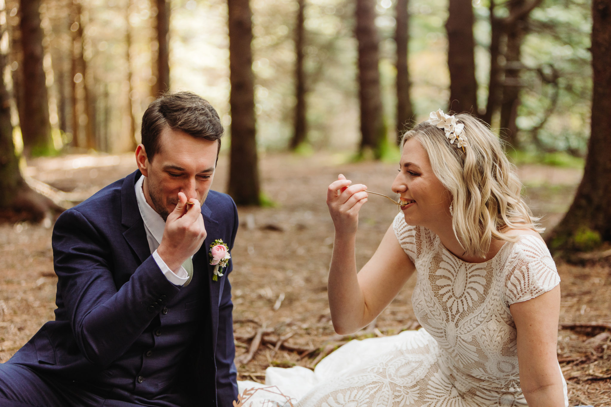 Elopement Cake Guide: From Hiking to Icing ~ Elope Outdoors