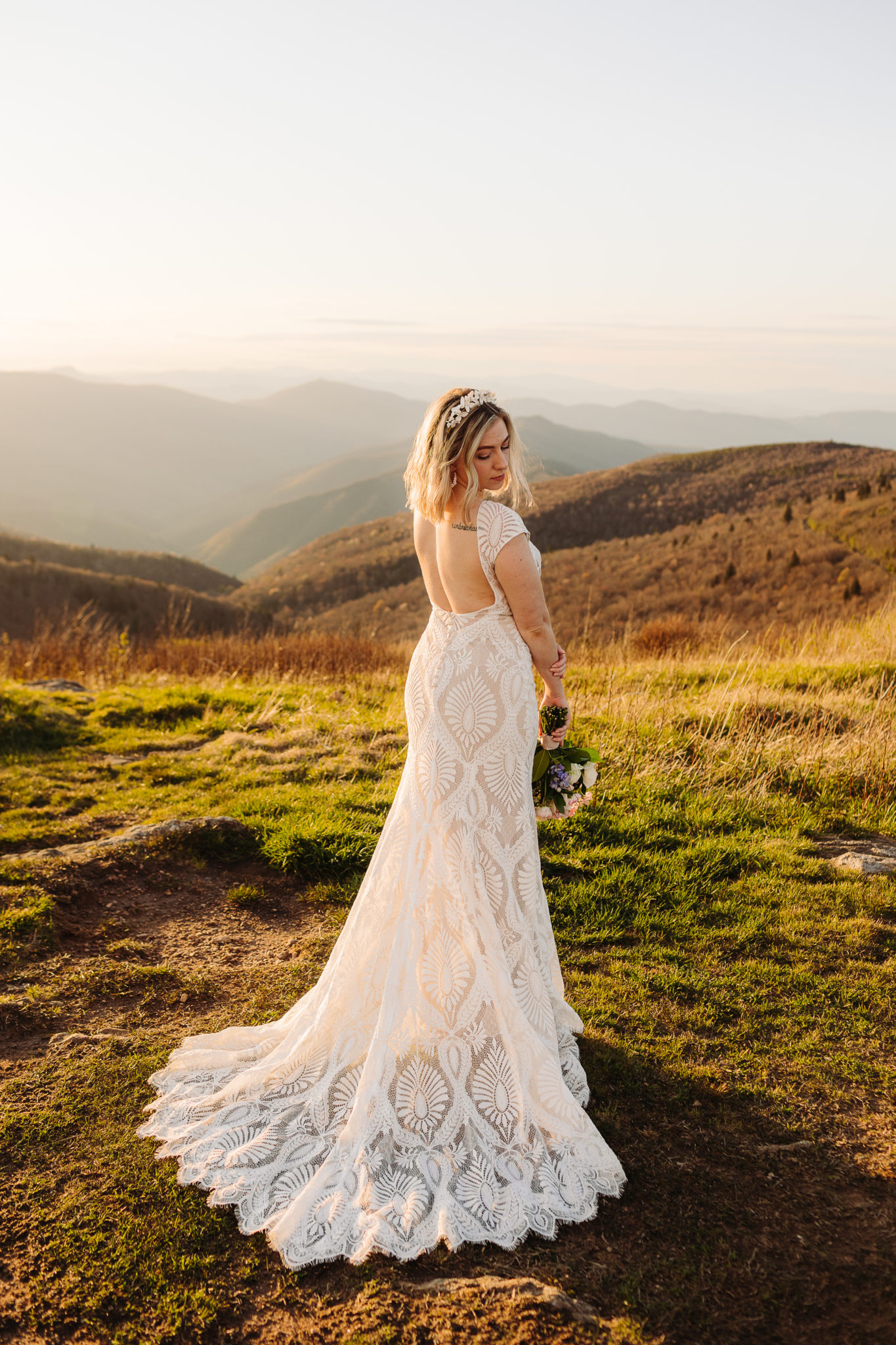 Elopement Wedding Dress Tips - What to Wear on your Great Adventure ...