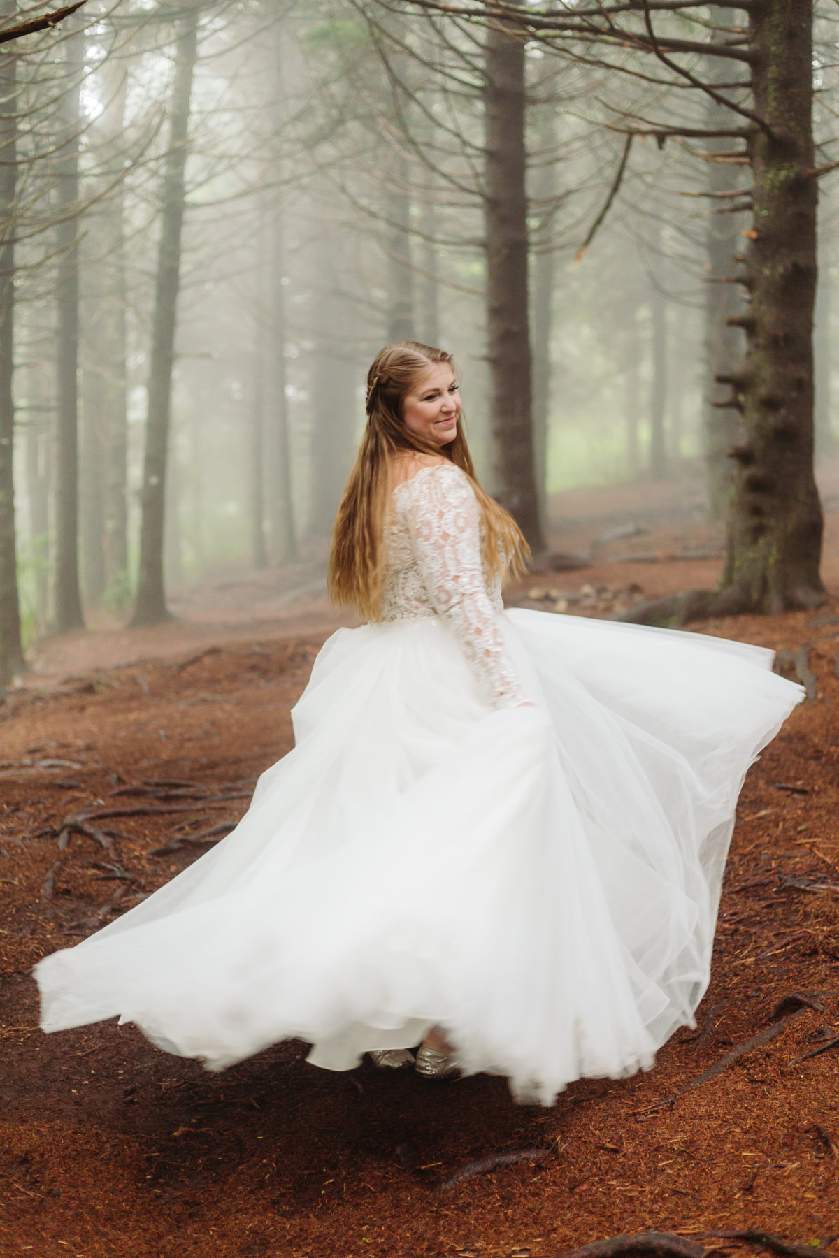Elopement Wedding Dress Tips - What to Wear on your Great Adventure ...