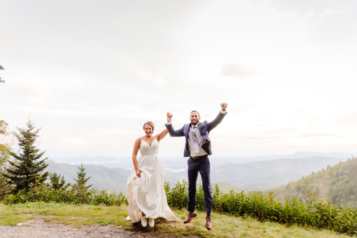 Eloping Tips from Outdoor Elopement Photographers ~ Elope Outdoors