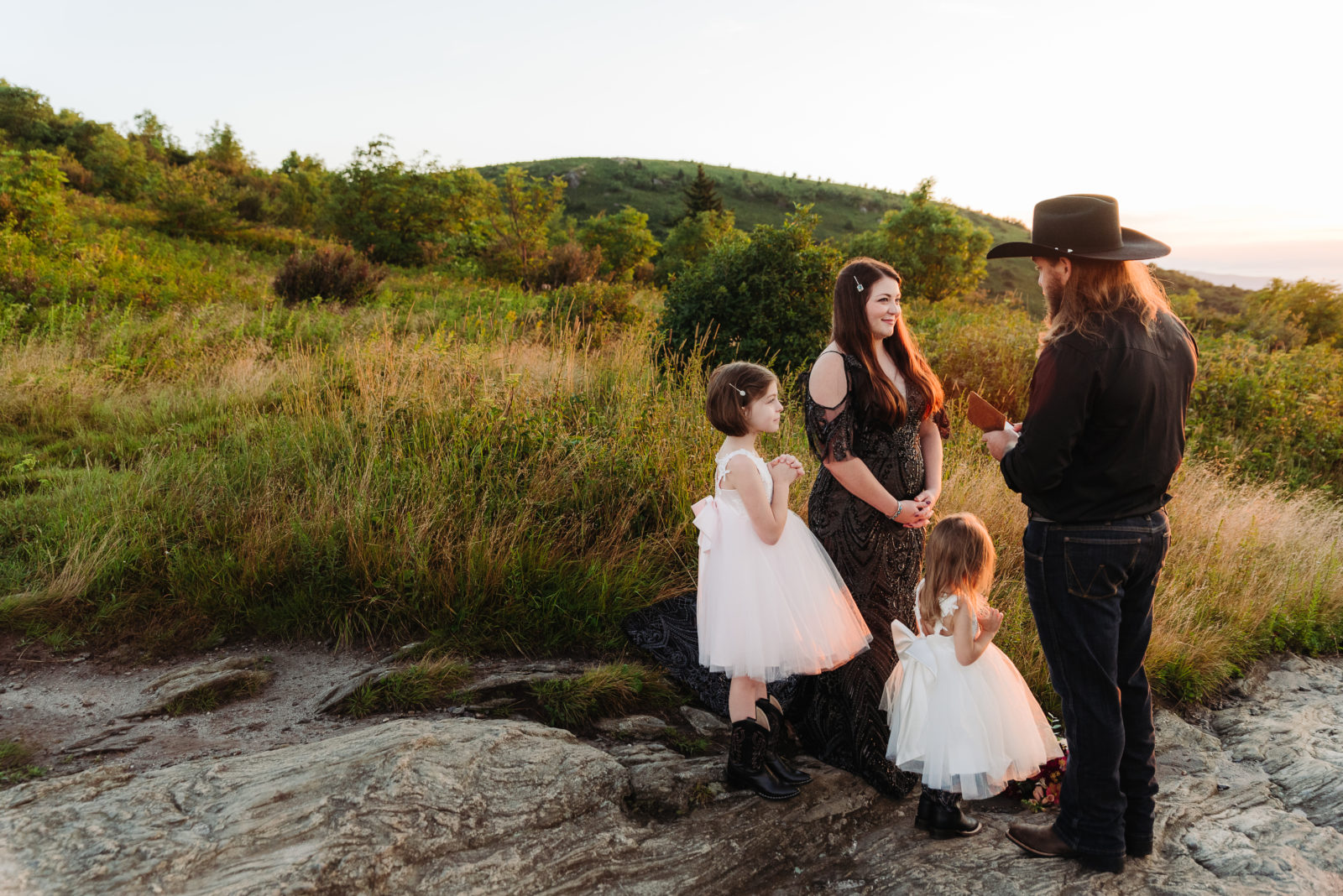 Tips for Eloping with Your Kids ~ Elope Outdoors