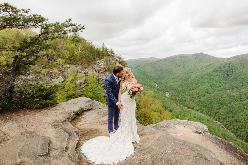 Follow Leave No Trace Principles for Your Outdoor Elopement